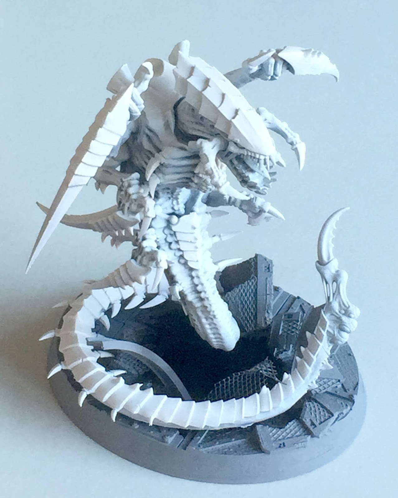 Bluewarp studios: Painting a Trygon with Contrast Paints