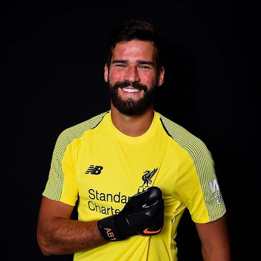 Biografía Alisson Becker - Carnís