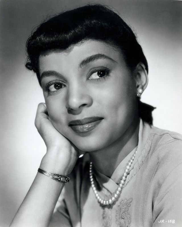 30 Beautiful Photos of Ruby Dee From Between the 1940s and ’60s ...