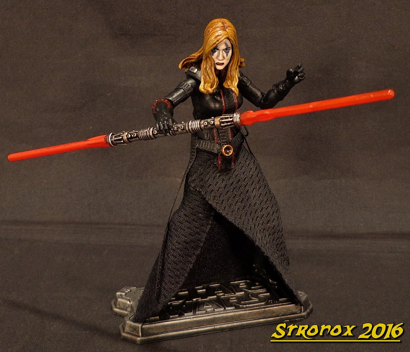 Stronox Custom Figures: Star Wars: Darth Zannah