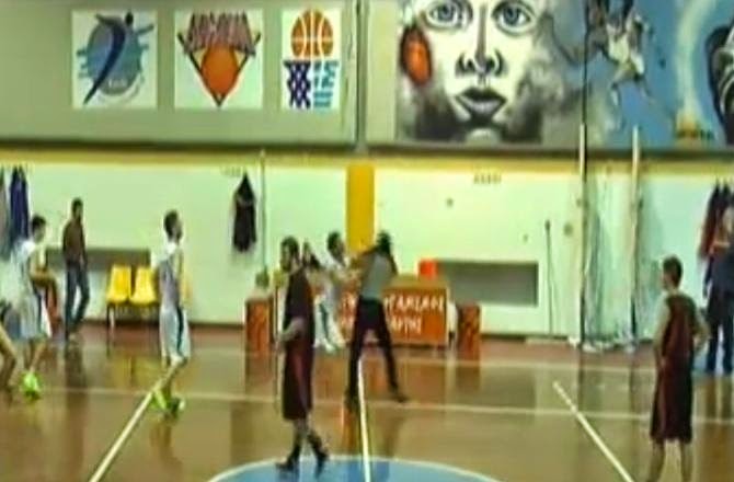 BINTEO: ΜΕ ΚΑΡΟΤΣΑΚΙ ΕΣΤΕΙΛΕ ΤΟΝ ΔΙΑΙΤΗΤΗ ΣΤΟ ΝΟΣΟΚΟΜΕΙΟ!!! ΑΠΙΣΤΕΥΤΑ ...