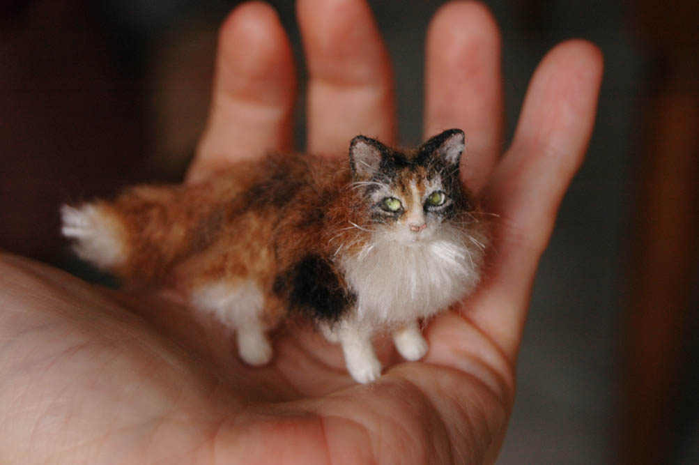Ririne's Miniatures: Ginger felted calico cat portrait of Bella, 1/12 ...