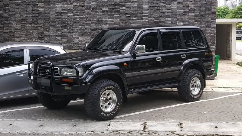 Toyota Land Cruiser GX, VX, dan VXR J80