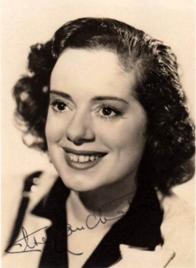 The "Bride of Frankenstein": 40 Glamorous Photo of Elsa Lanchester in ...