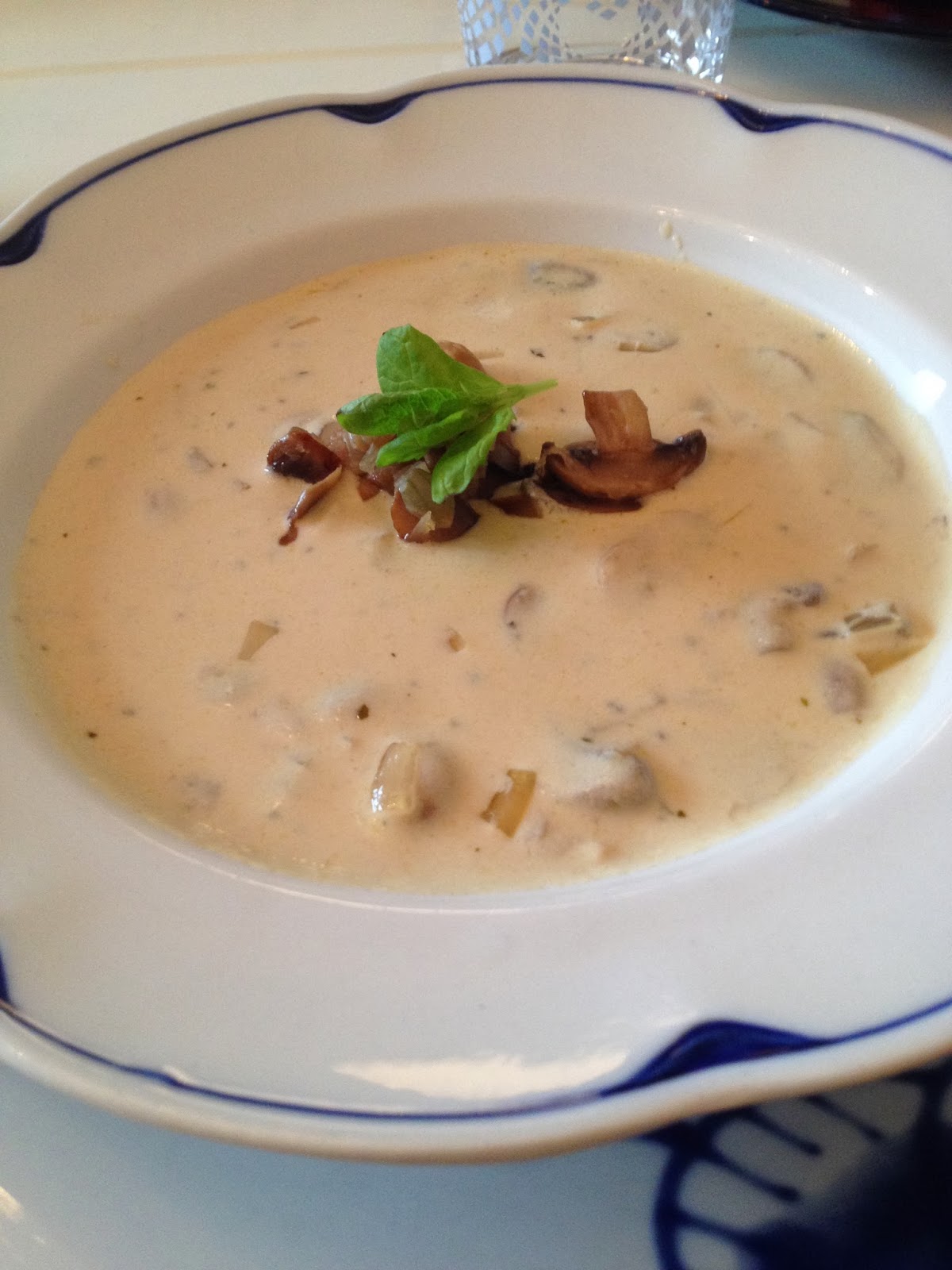 Bentes Matblogg: Hjemmelaget soppsuppe!