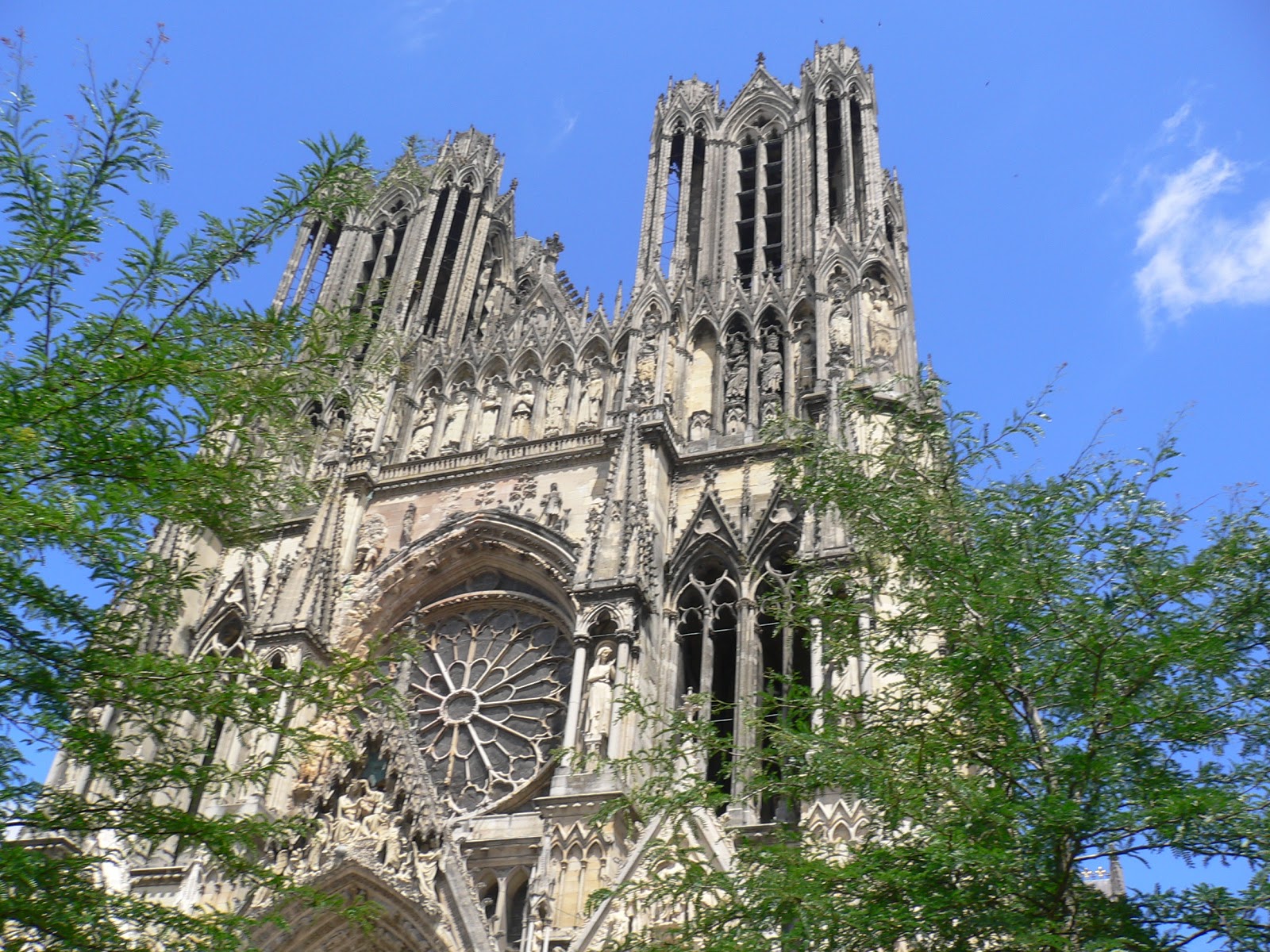 ngobithe: Reims, son monument phare, la Cathédrale Notre Dame, son ...