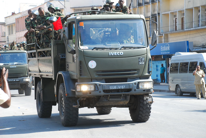 PICHA ZA JWTZ NA JESHI LA POLISI WALIVYOZUIA MAANDAMANO JANA KARIAKOO ...