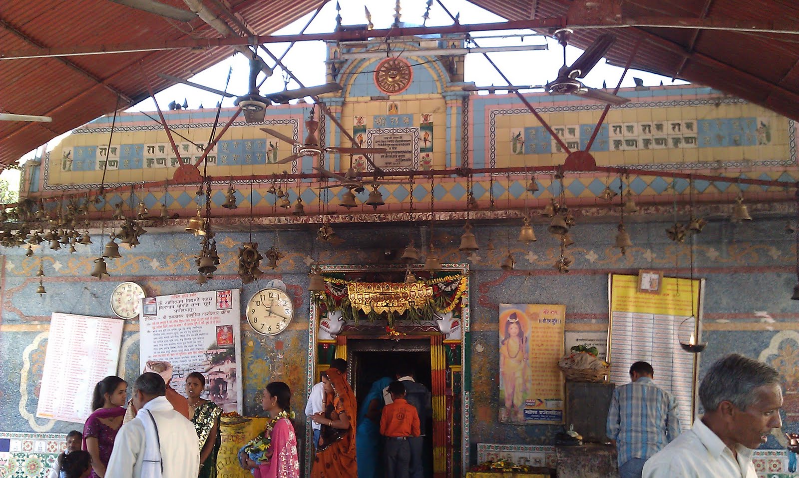 Arvind's World: Orchha, Datia & interesting folklore - a perfect ...