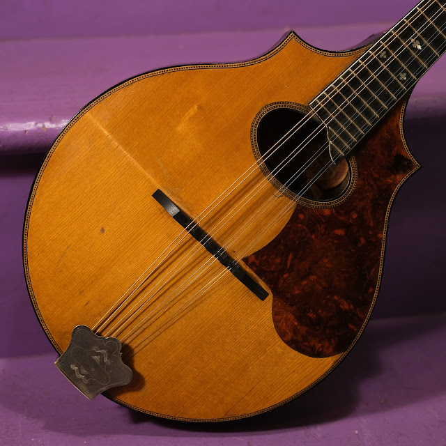 1920s Regal-made Washburn Style 2427 Flatback Mandolin