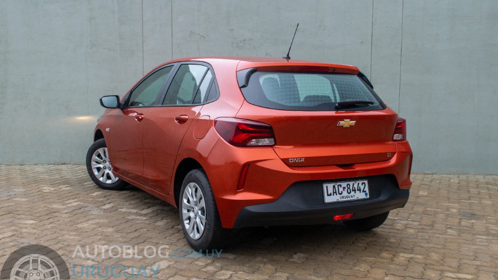 Contacto: Chevrolet Onix HB LT 1.2 : Autoblog Uruguay | Autoblog.com.uy