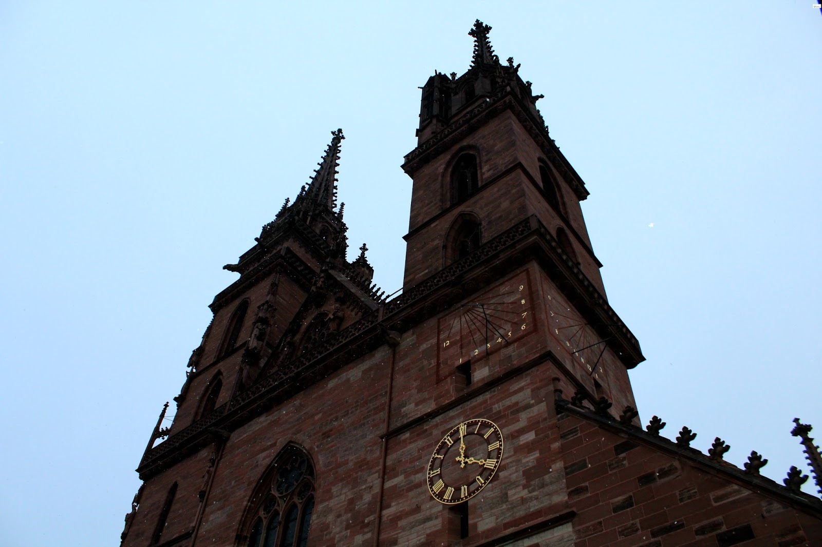 Basel Cathedral (Basel Munster) // Basel, Switzerland | Caravan Sonnet