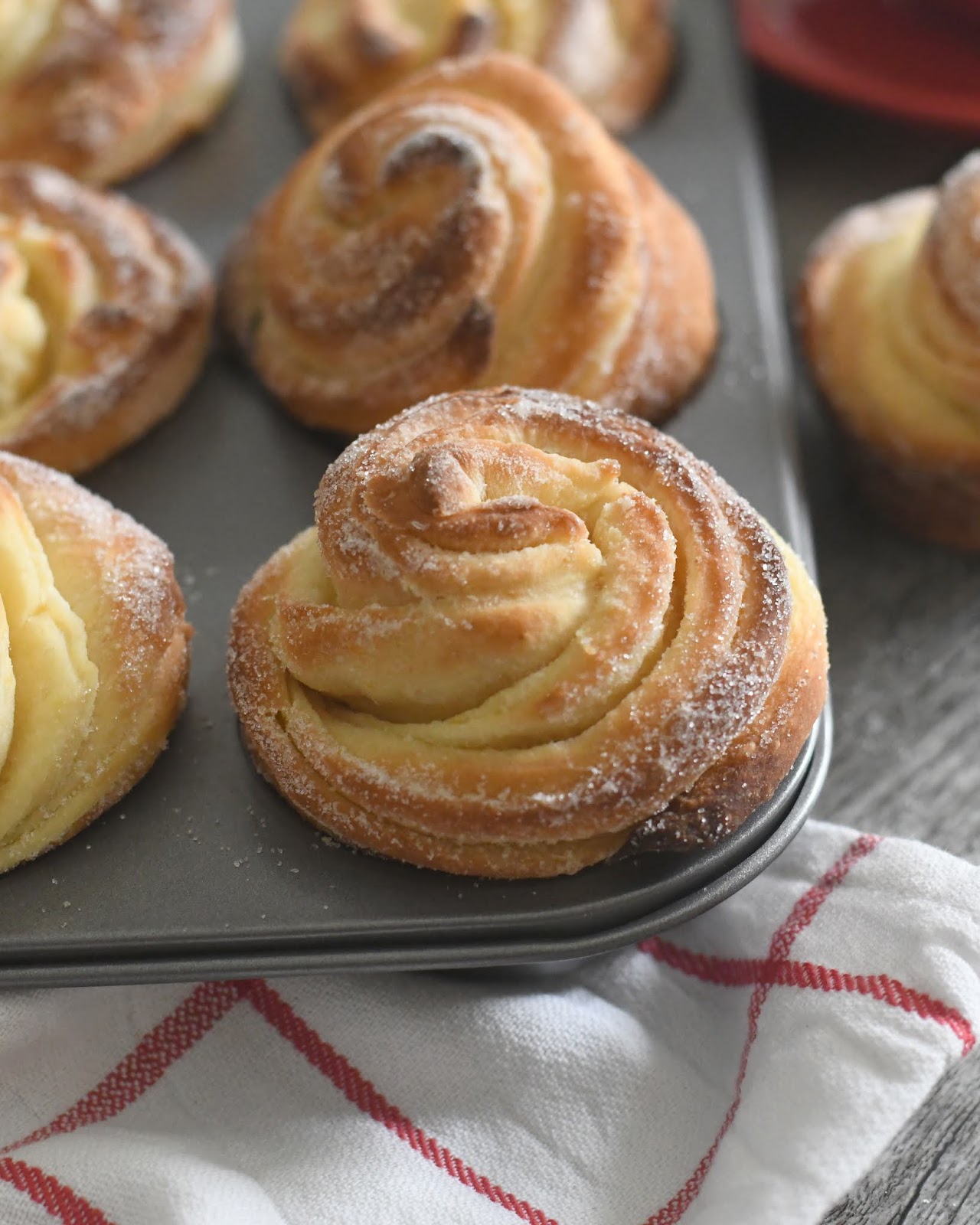 Cooking with Manuela: How to Make Cruffins from Scratch
