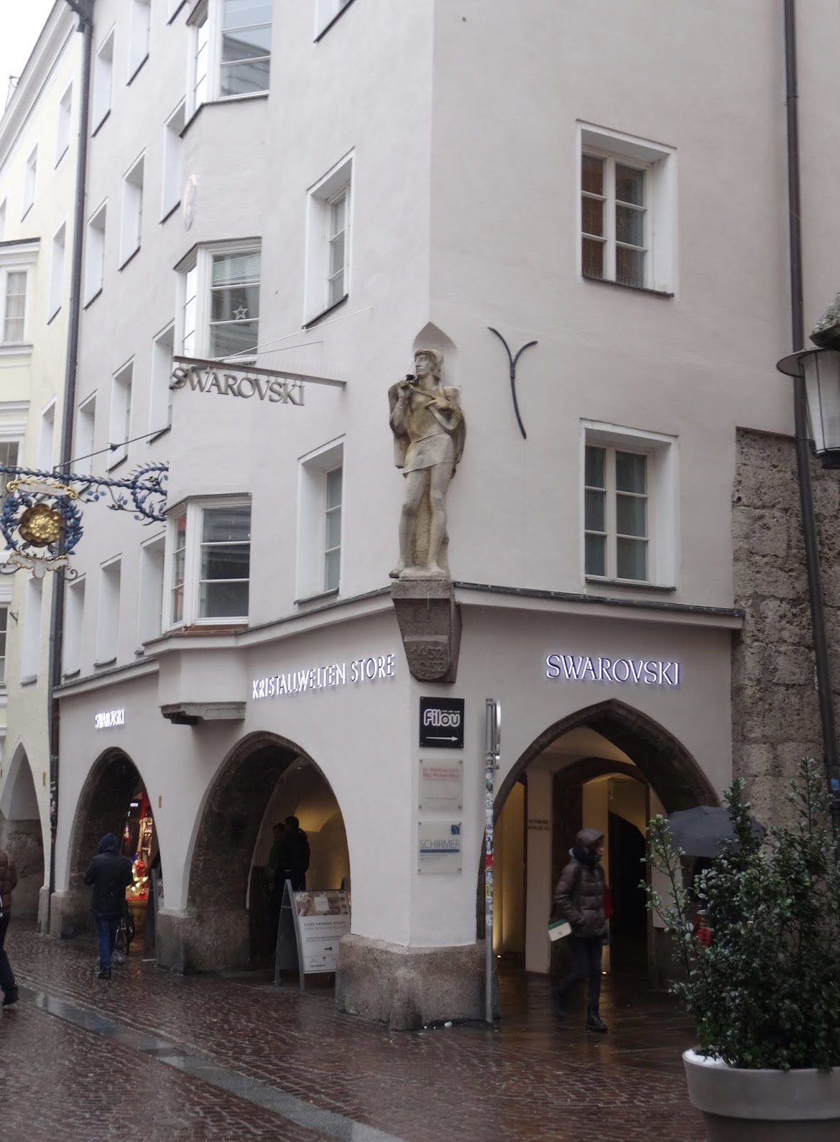 Dee at the Carlton: Innsbruck & the flagship Swarovski shop...