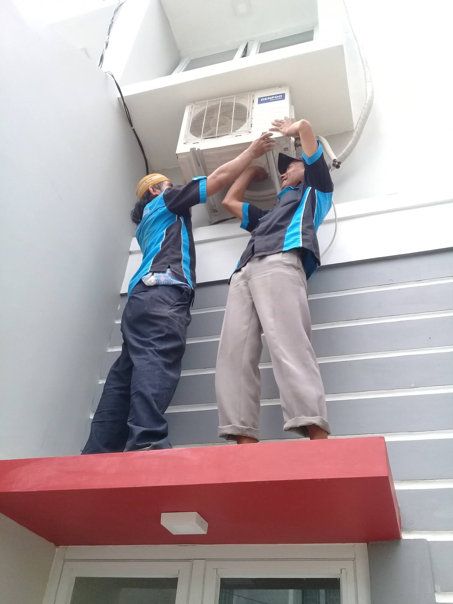 JASA BONGKAR PASANG AC: SERVICE AC JATIRAHAYU, PONDOK GEDE 081213786060