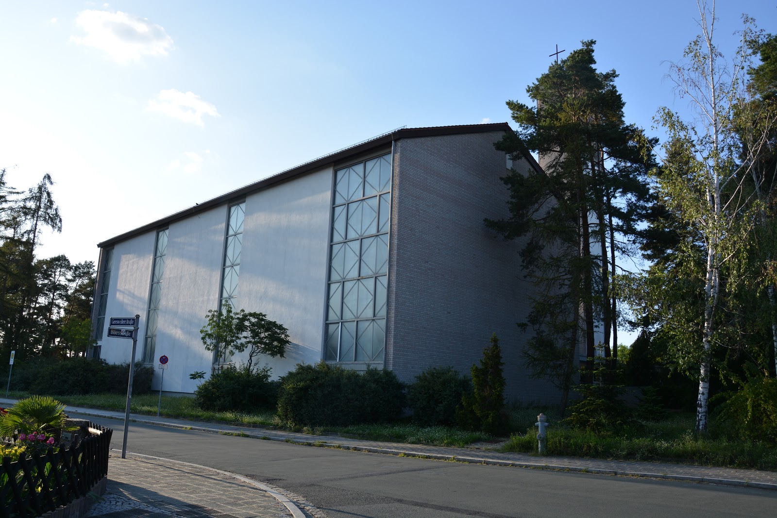 Nürnberginfo: St. Wunibald in Falkenheim