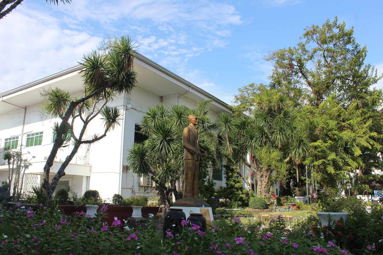 LEXICAL CROWN: SAN FERNANDO CITY TOUR (LA UNION)