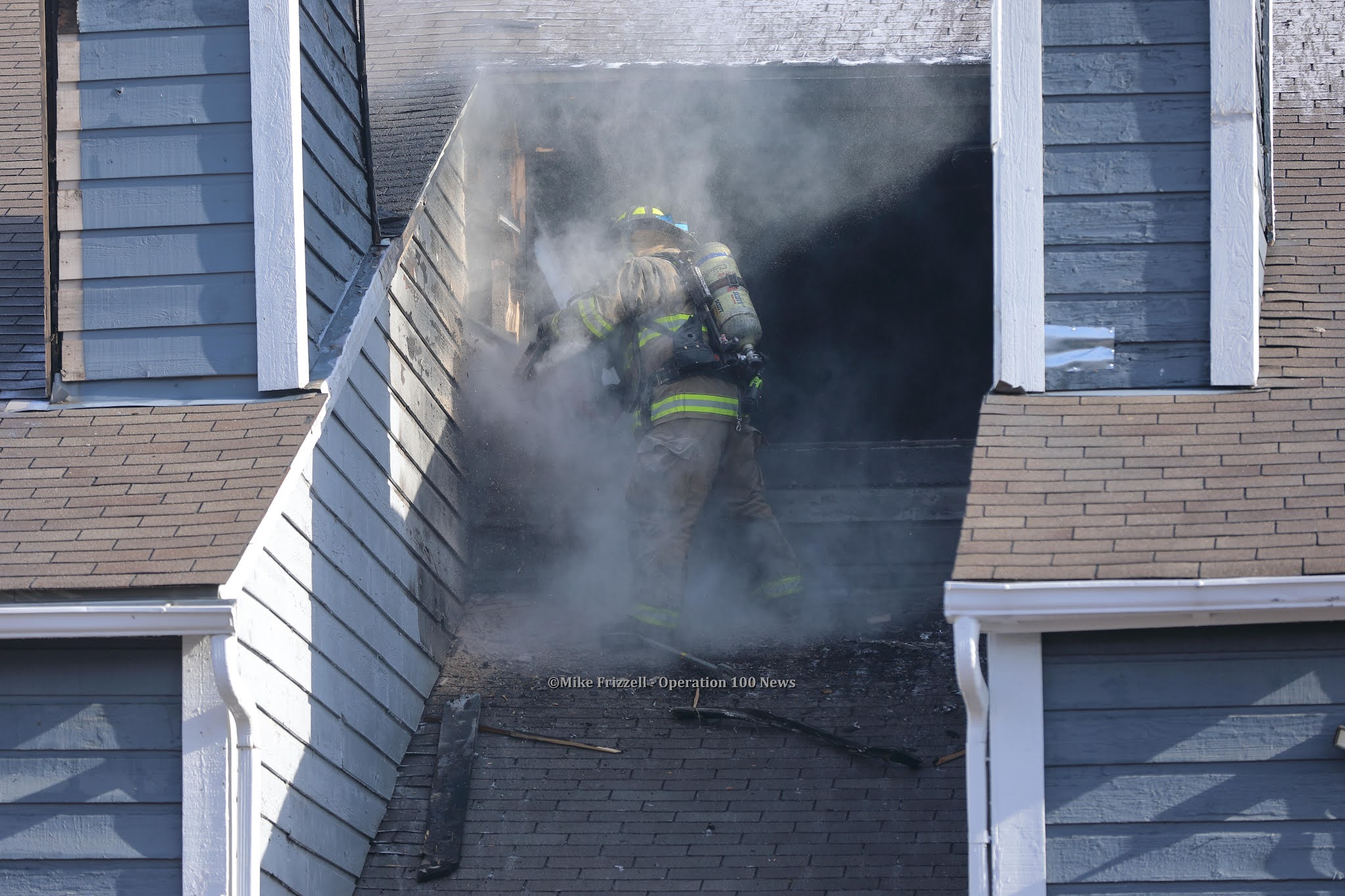 Operation100news: PHOTOS: Police rescue one, evacuate others from ...