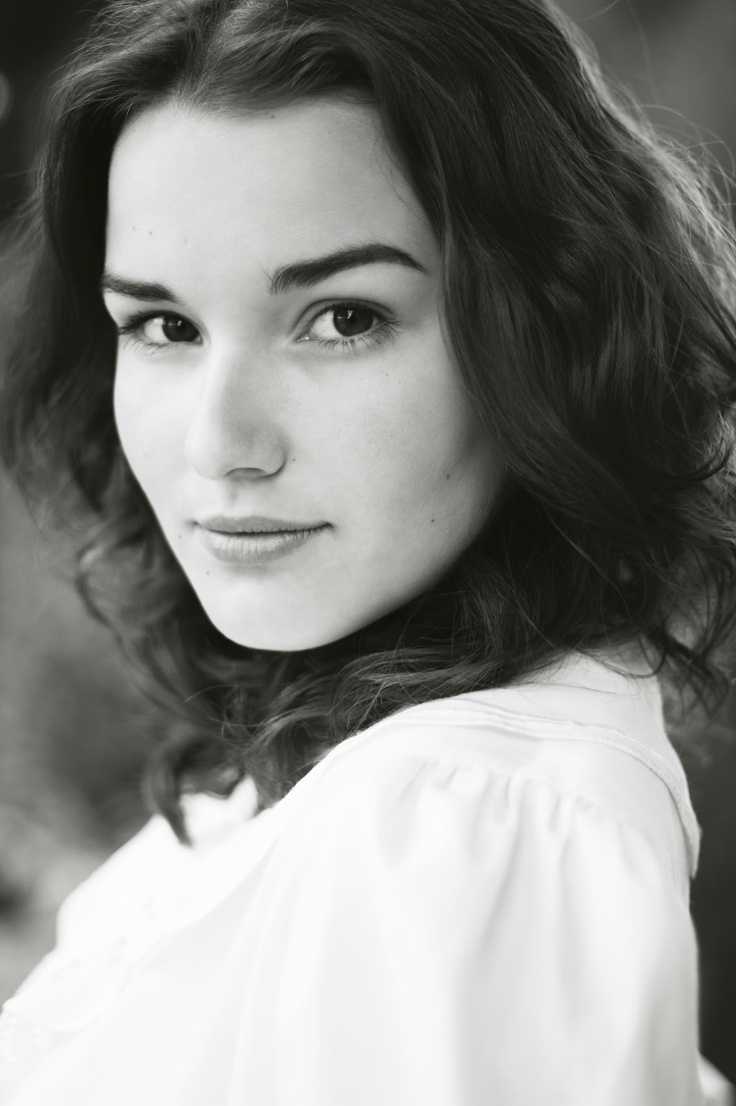 Light Whispers: Wer ist Anne?