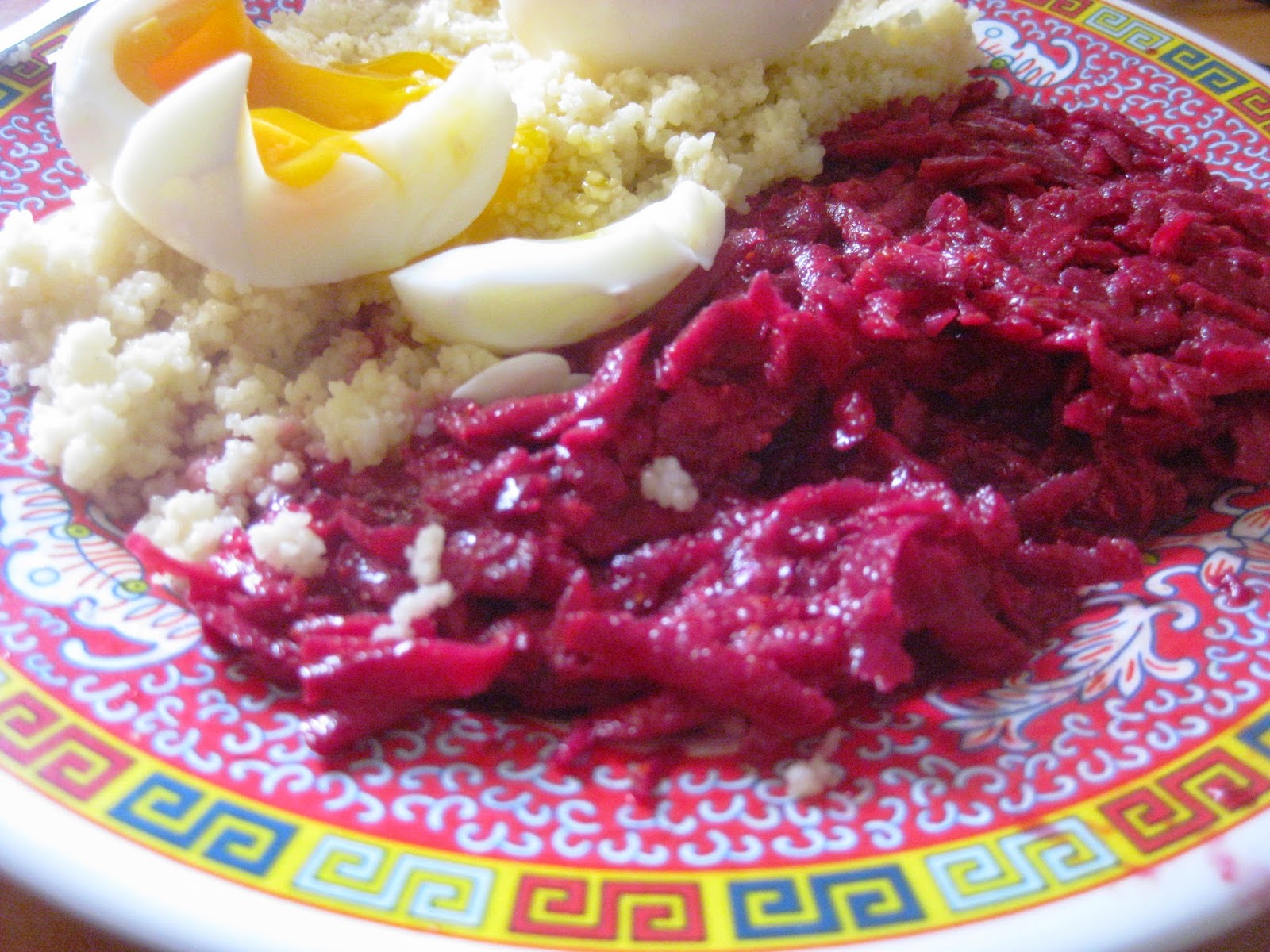 J'ai encore faim...: Salade de betteraves crues marinées