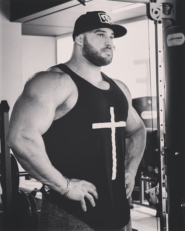 Muscle Lover: Brazilian IFBB Pro bodybuilder Alan Ramiro Bonadiman