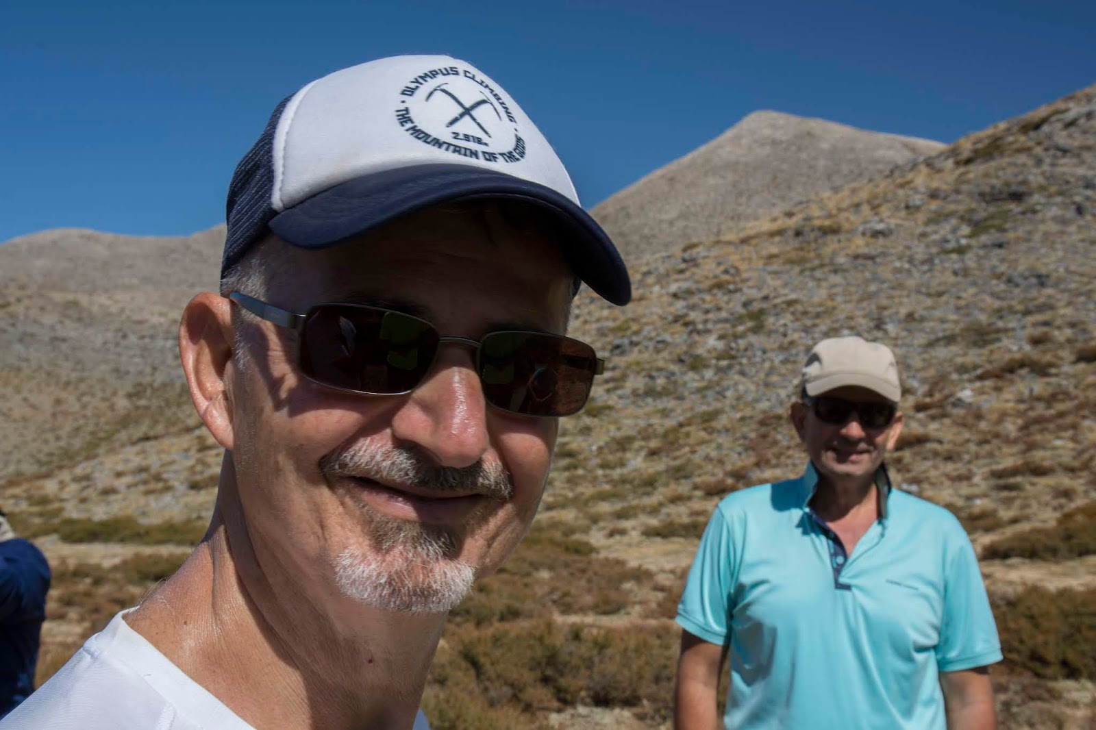 EXPLORE MOUNTAINS: ΔΙΑΣΧΙΣΗ ΛΕΥΚΩΝ ΟΡΕΩΝ (ΑΜΜΟΥΤΣΕΡΑ-ΞΥΛΟΣΚΑΛΟ)