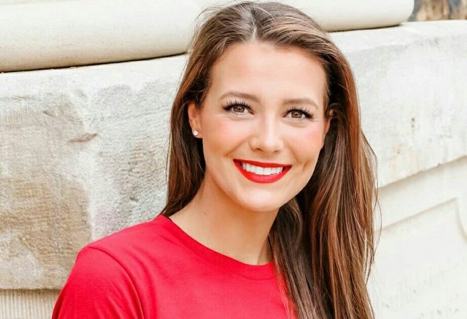 Whitney Williams Biography, Body Statistics, Facts