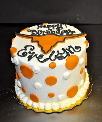 Leah's Sweet Treats: More UT Longhorn Cakes!