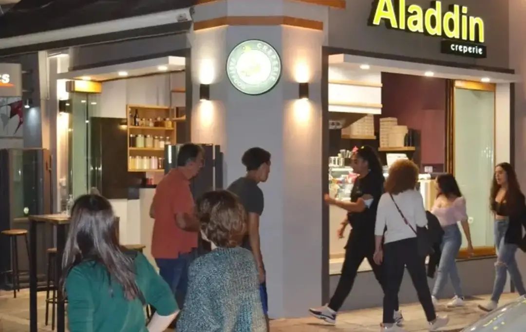 okoytsompolis.gr: Ο Κουτσομπόλης προτείνει ... ..Aladdin creperie and ...