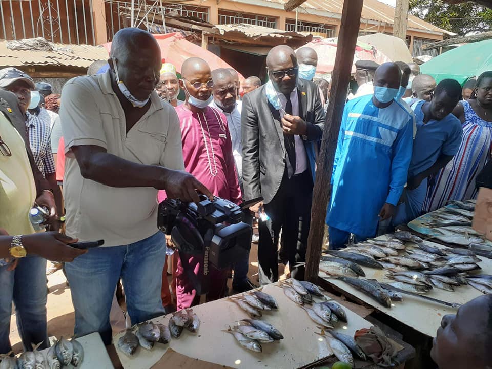 Conosaba do Porto: O Ministro das Pescas Capitão de Fragata MARIO SIANO ...