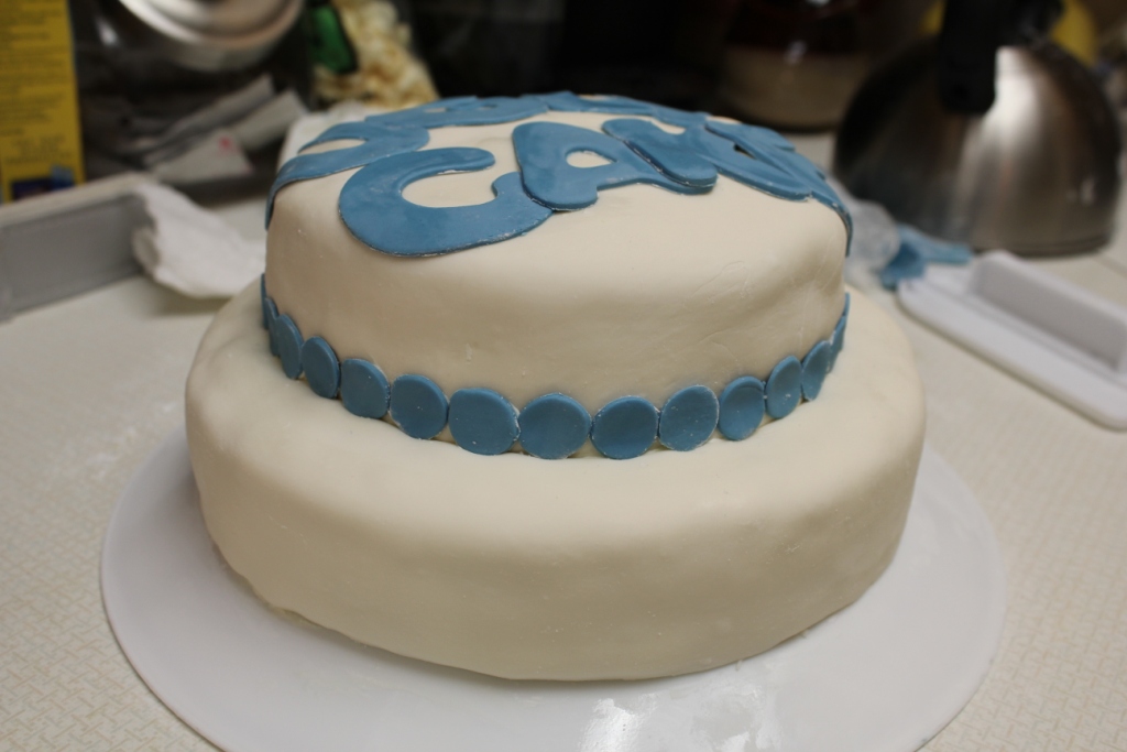 All Four Love: Who Wants Some Ugly Cake?