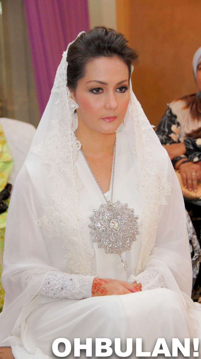 Berita Selebriti: Gambar Majlis Pernikahan Yasmin Hani Dan Shahrin