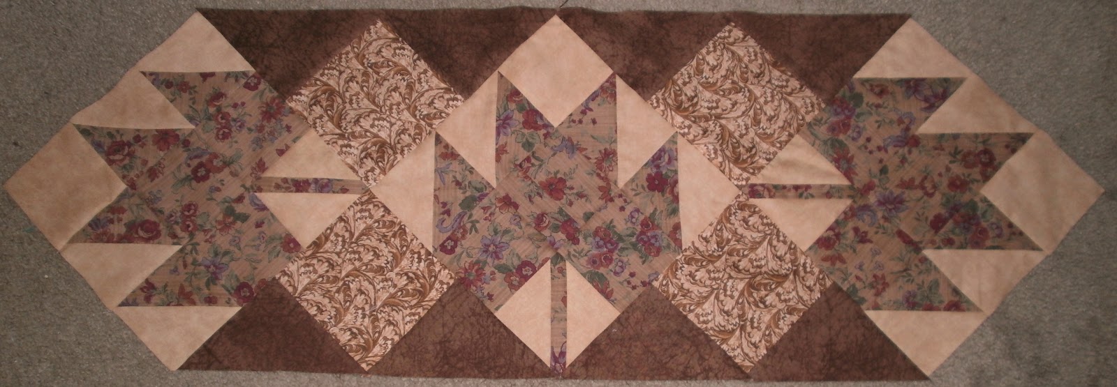 Wayward Girls' Crafts: Fall table runner made with 4 fat quarters