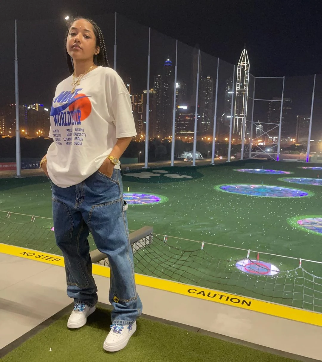 What to wear with blue jeans? 200 looks to inspire you! | Melody Jacob