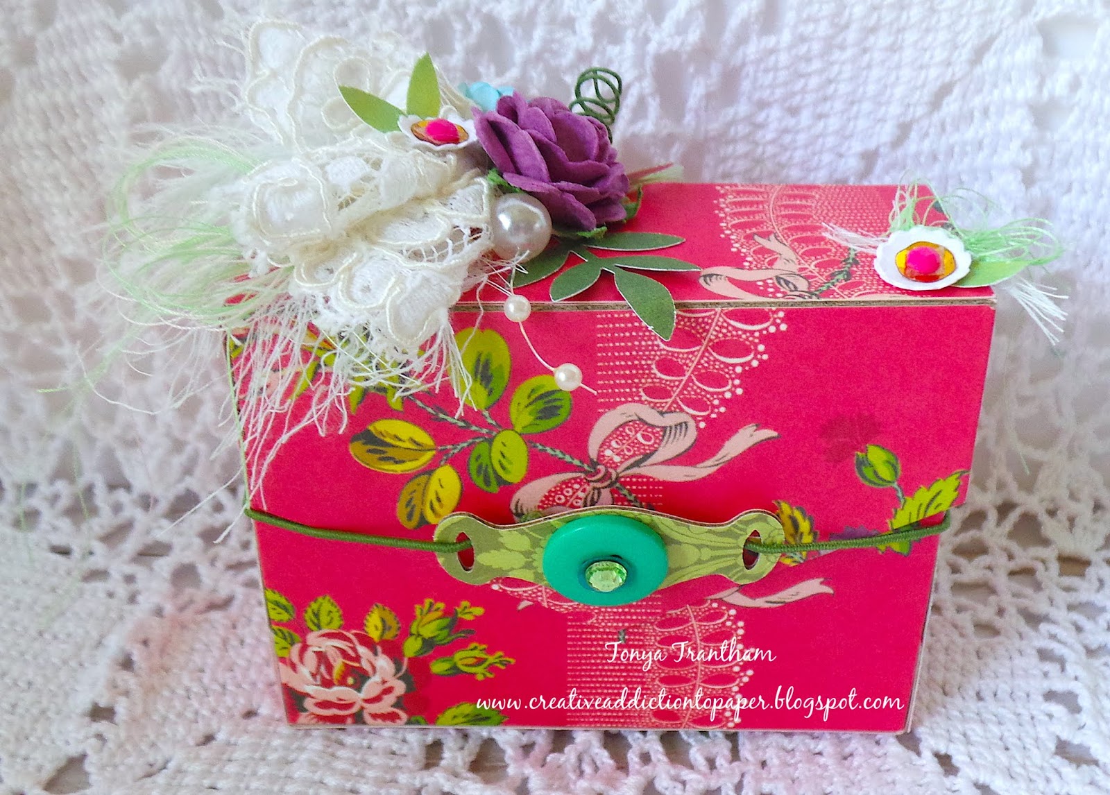 Creative Addiction to Paper: Hot Pink Floral Extended Mini Book Case