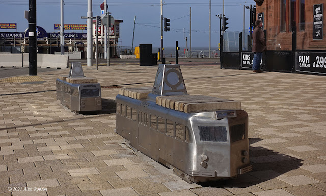 Blackpool Tram Blog: Blackpool Tram Benches