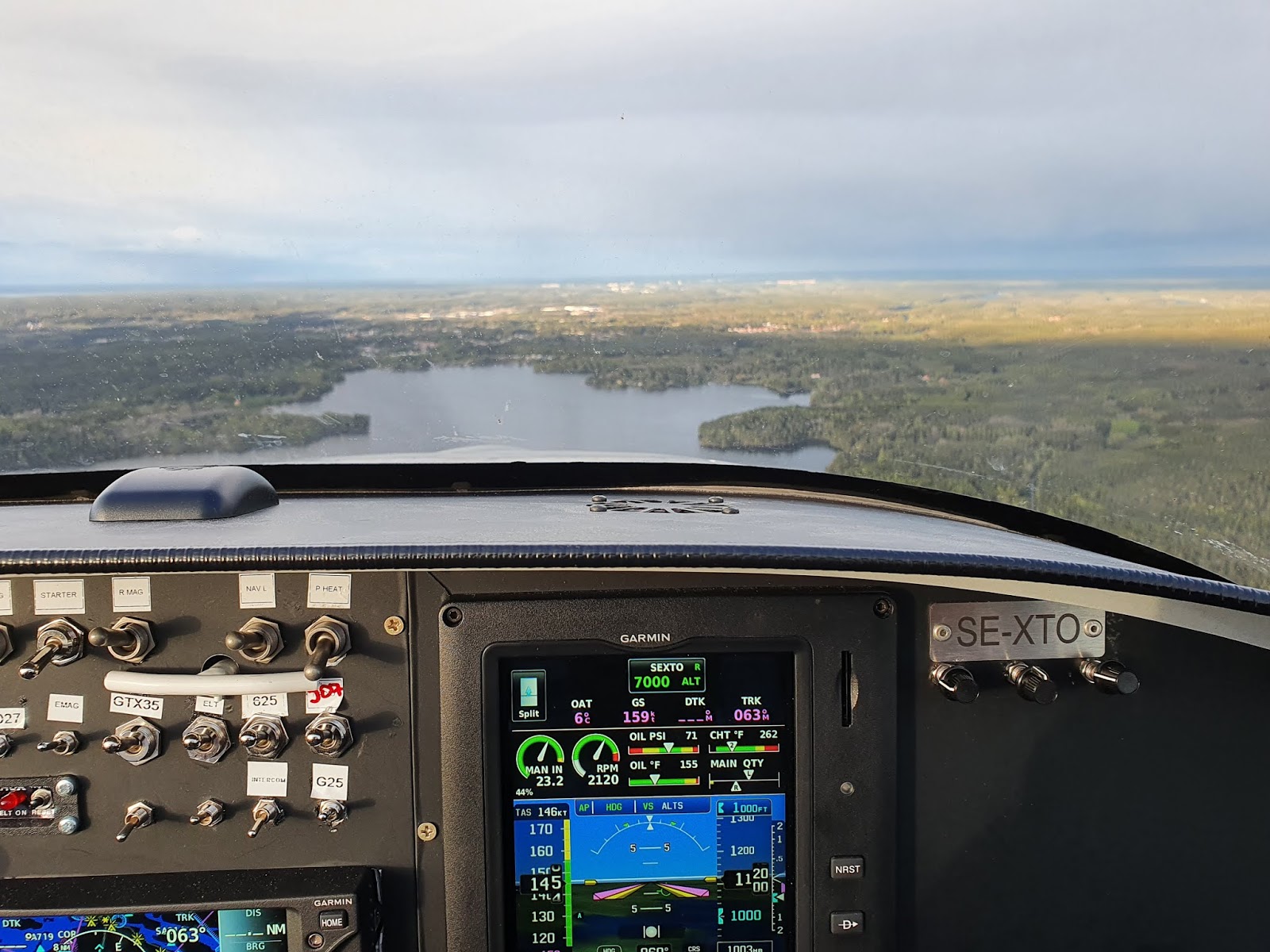 The building of a Vans RV-14: Autopilot installation, flight test