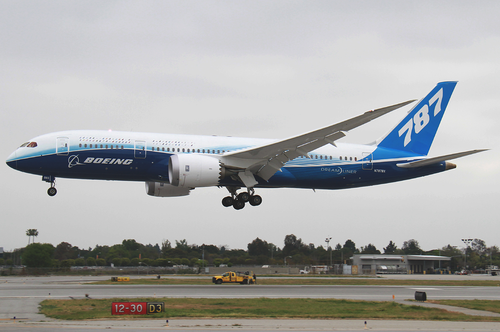 Aero Pacific Flightlines: Boeing 787-881 "Dreamliner" visits Long Beach ...