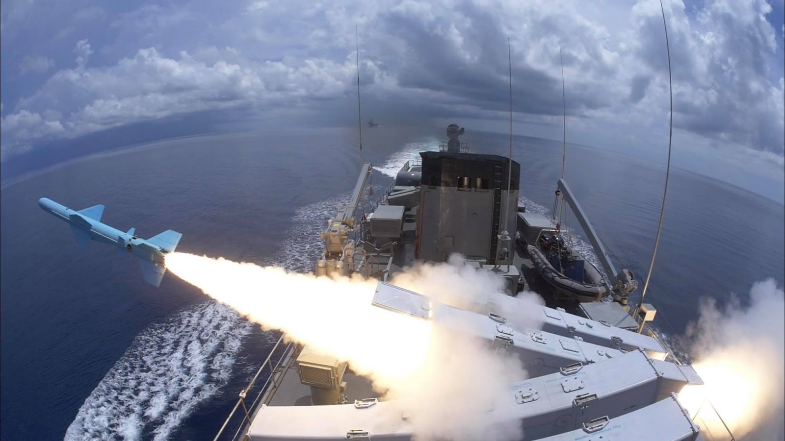 THAIDEFENSE-NEWS: การฝึกยิงอาวุธปล่อยนำวิถี C-802A