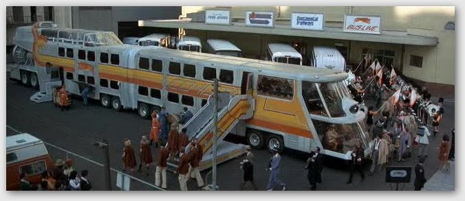 EL AUTOBÚS ATÓMICO (THE BIG BUS)