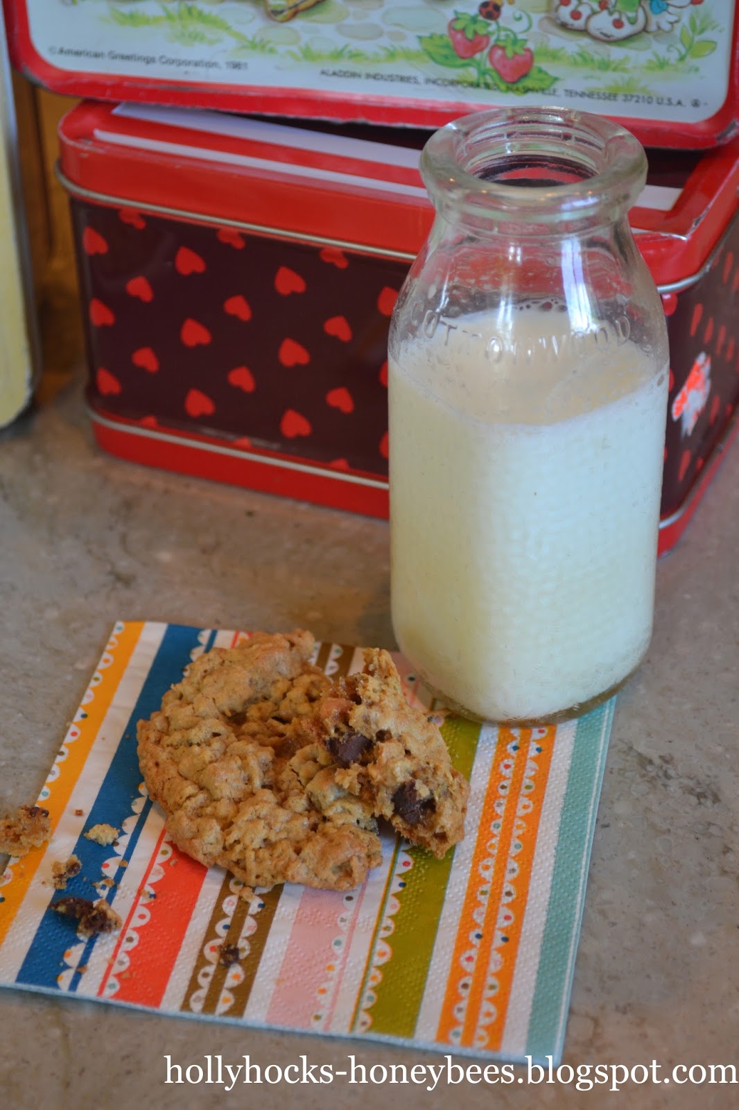 Hollyhocks & Honeybees: Flour-less Cookie Recipe {Yum!}
