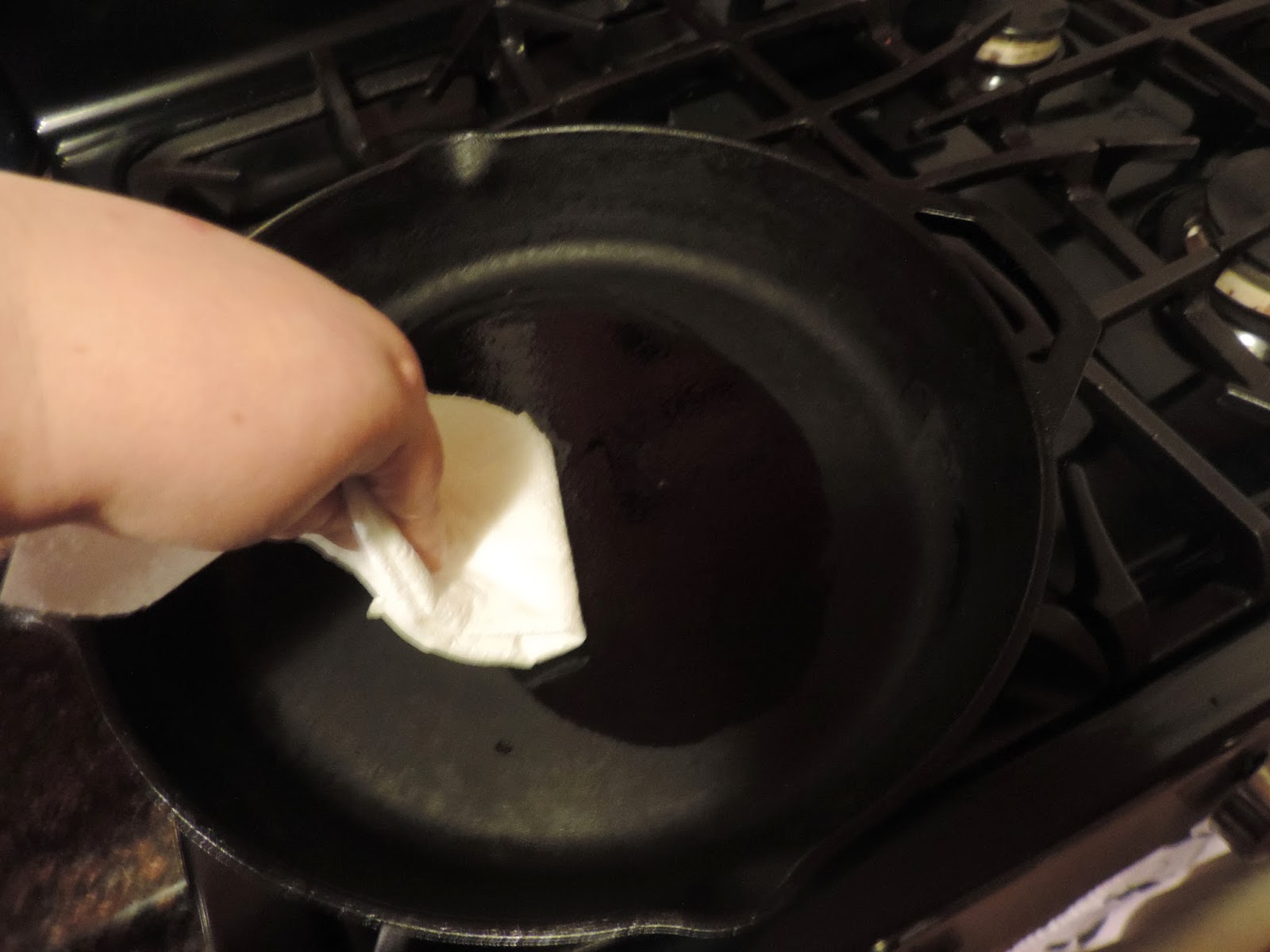 Kitchen Essentails...The Cast Iron Skillet... - The Kitchen Wife