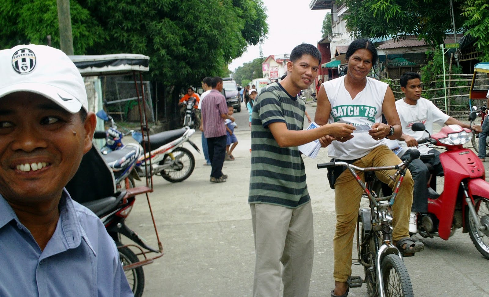 Odiongan Baptist Church: Tracts Distribution