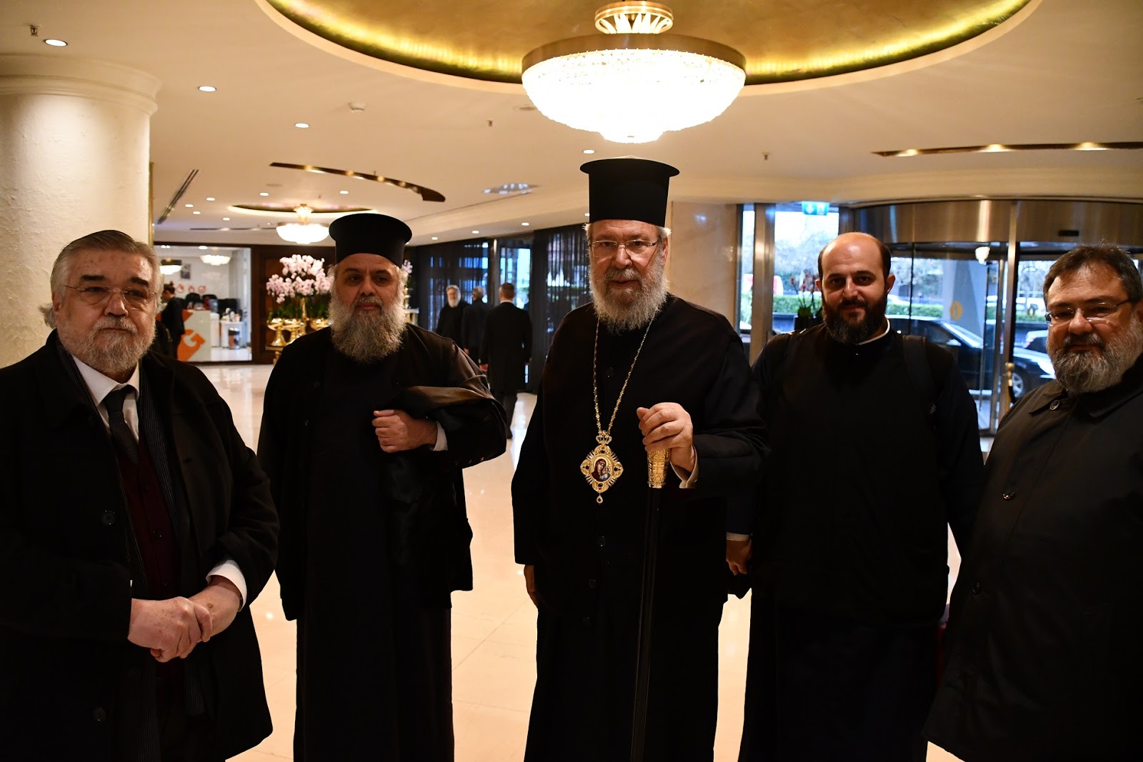 ΦΩΣ ΦΑΝΑΡΙΟΥ: Ο Αρχιεπίσκοπος Κύπρου Χρυσόστομος έφθασε στην Πόλη ...