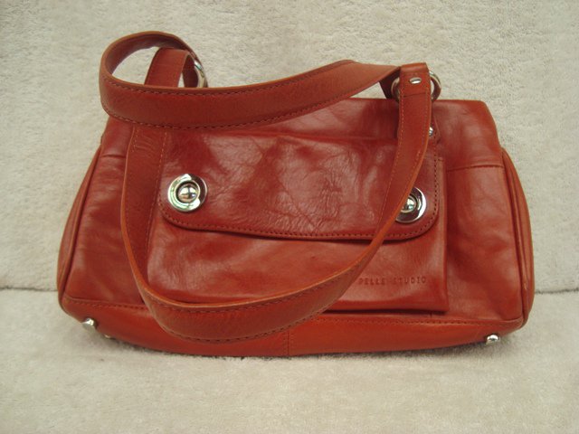 FIZZLE FASHIONS: Gorgeous Pelle Studio handbags