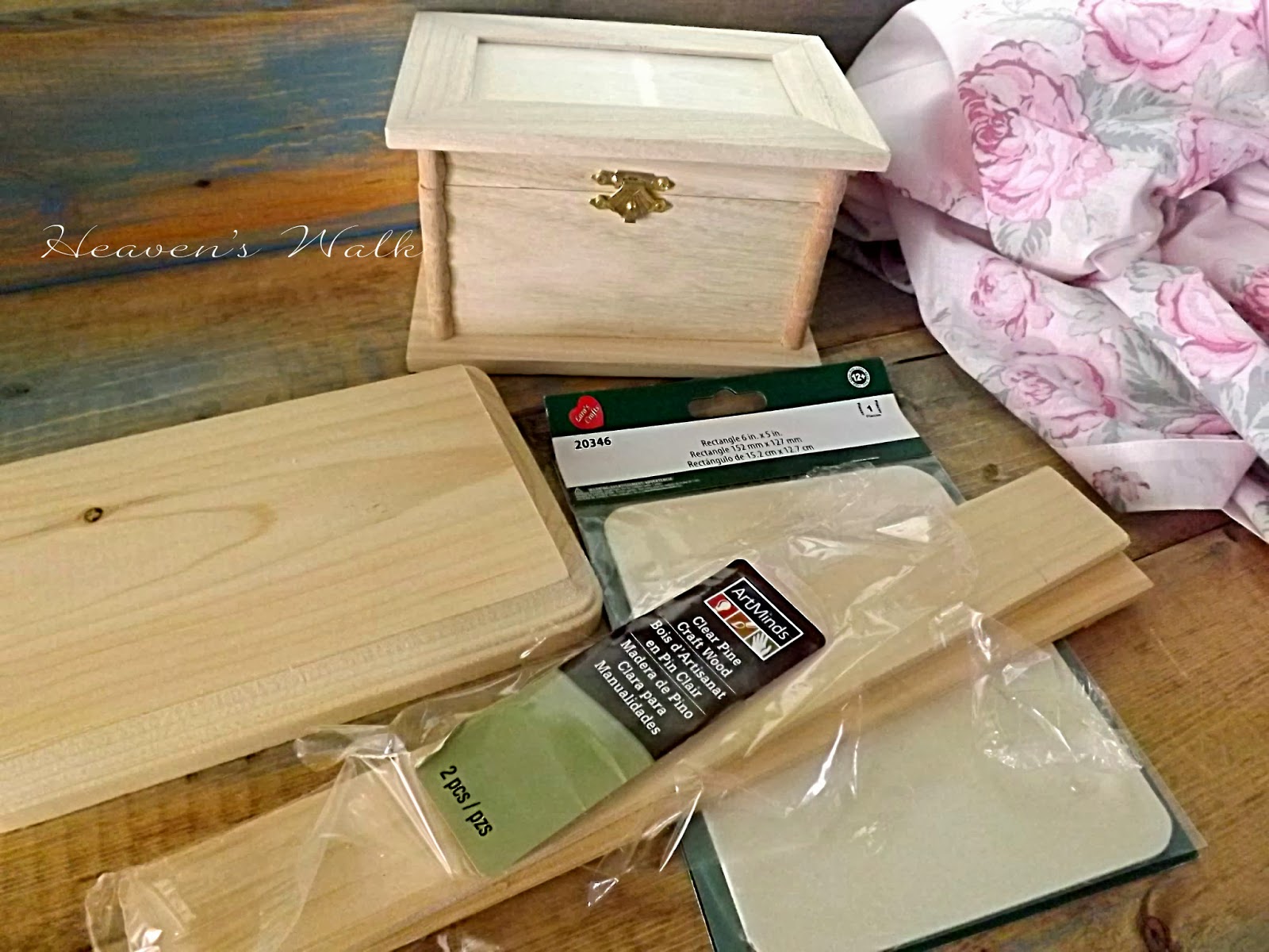 Heaven's Walk: Religious Cross Altar Box