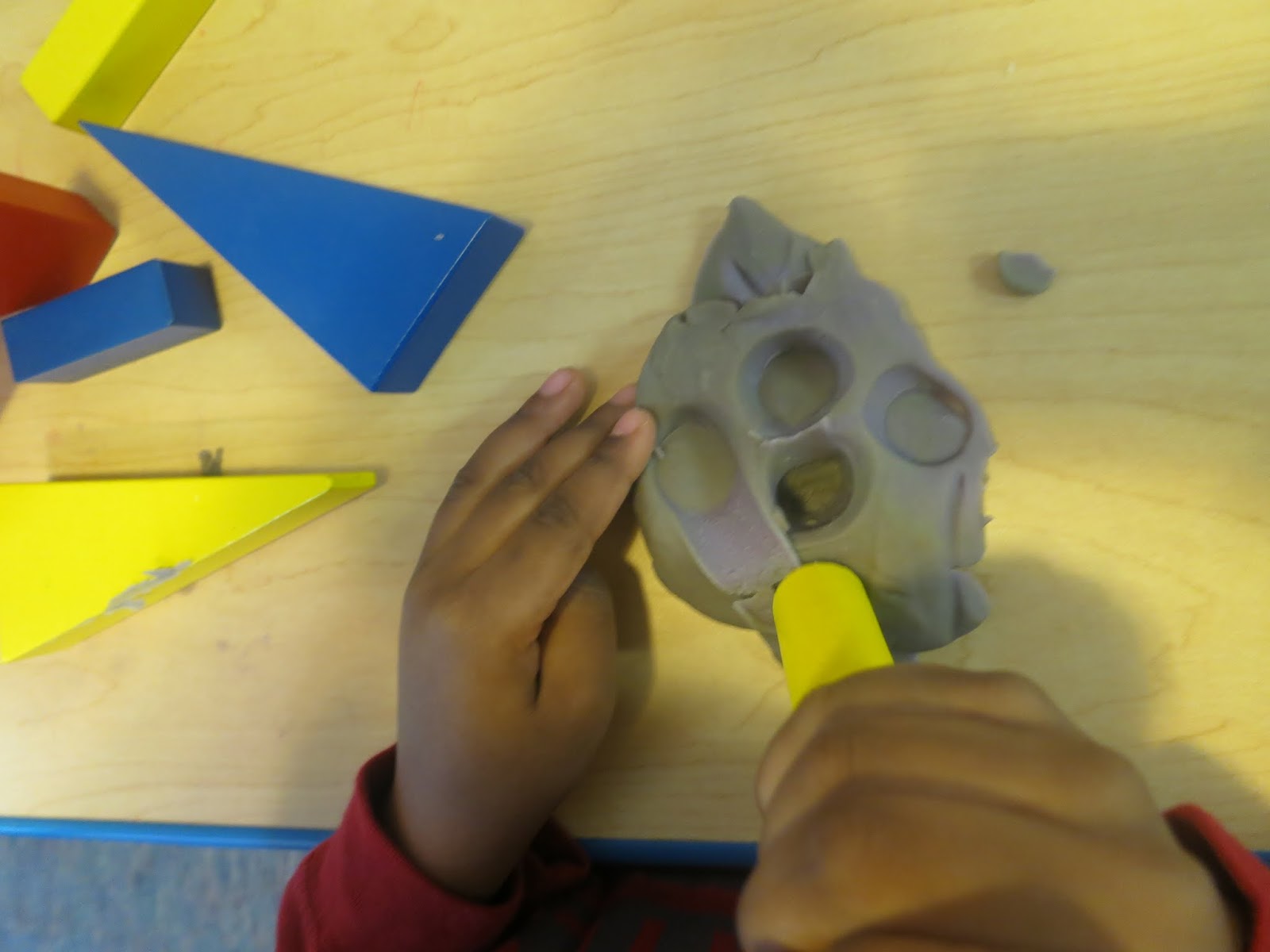 WonderWorks Outreach: playdough + blocks : library makers