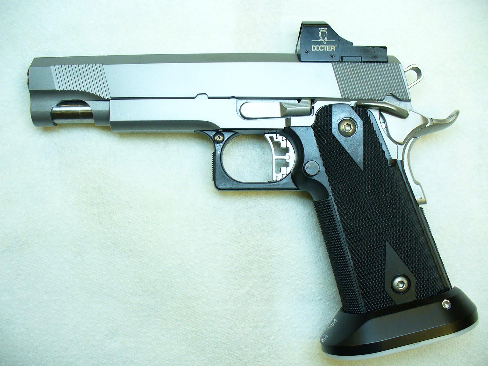 TACTICAL WAREFARE ARMORY: 1911-2011 PISTOLS