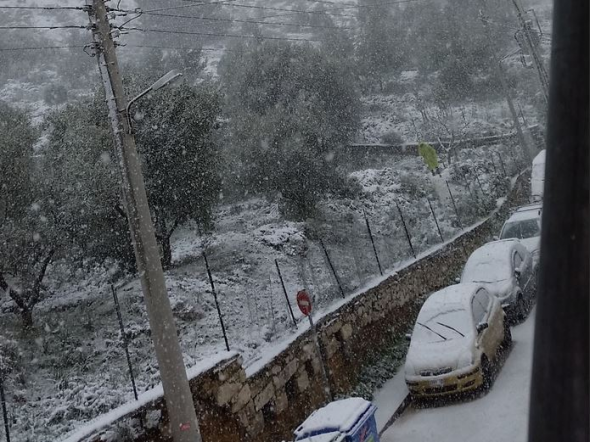 ΤΩΡΑ... ΧΙΟΝΙΑ ΣΤΗΝ ΓΛΥΦΑΔΑ... ΧΙΟΝΙΑ ΣΤΟ ΓΑΛΑΤΣΙ.... ΧΙΟΝΙΑ ΣΤΟ ΔΑΦΝΙ ...