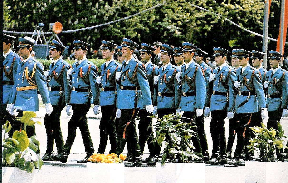 Apuntes y Fotos del JNA ~ Comisariado para la Defensa