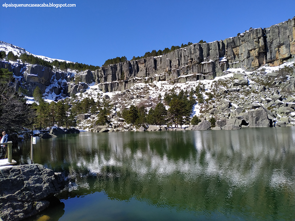 El país que nunca se acaba: La Laguna Negra